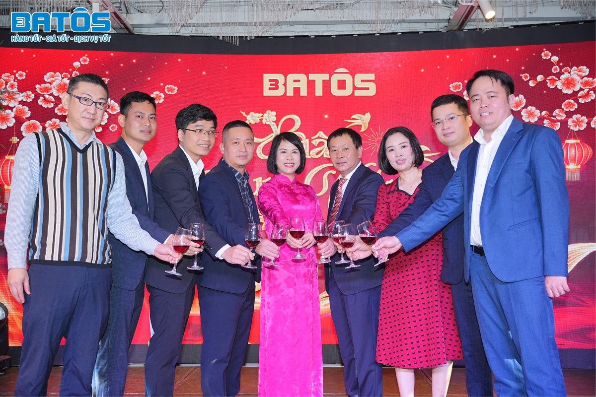 Những khoảnh khắc thật vui của đêm tiệc tất niên cuối năm của Batos